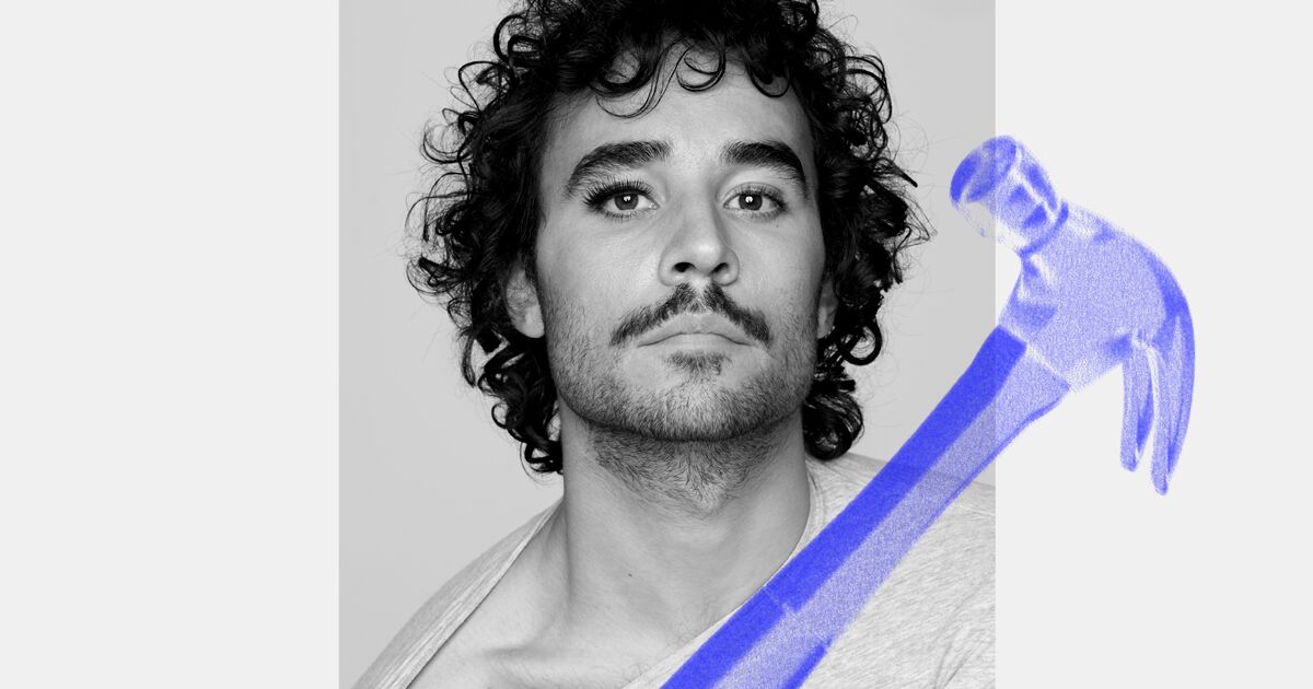 Pisser debout sans lever sa jupe | Centre du Théâtre d’Aujourd’hui